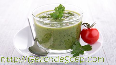 Koude komkommersoep