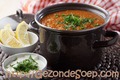 Rode linzensoep